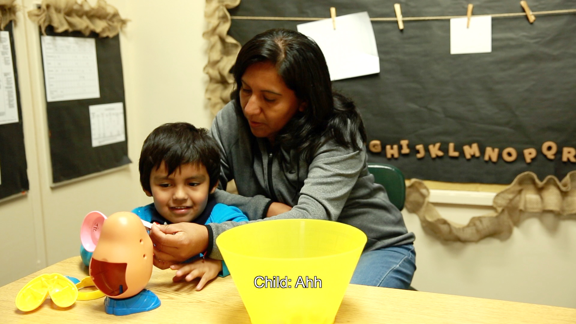 Desarrollando la audición con los seis sonidos de Ling - Clinica John Tracy